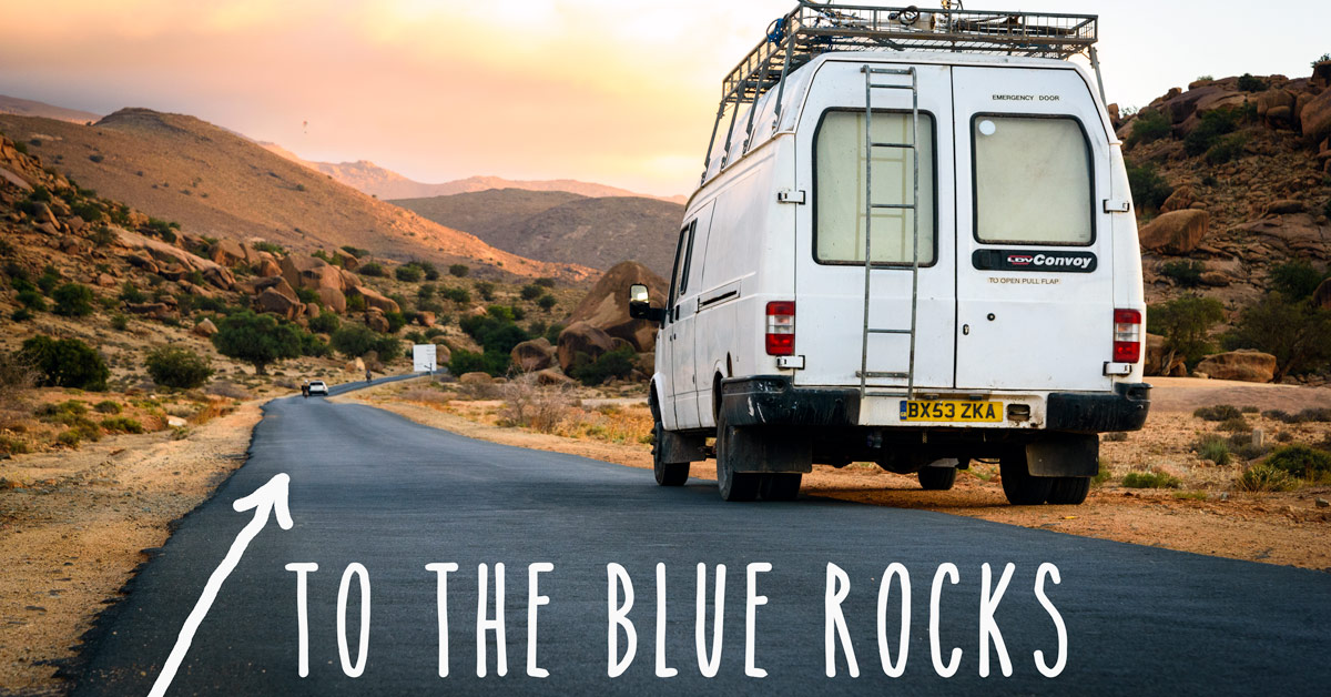 Wildcamping paradise by the blue rocks in Morocco - VandogTraveller