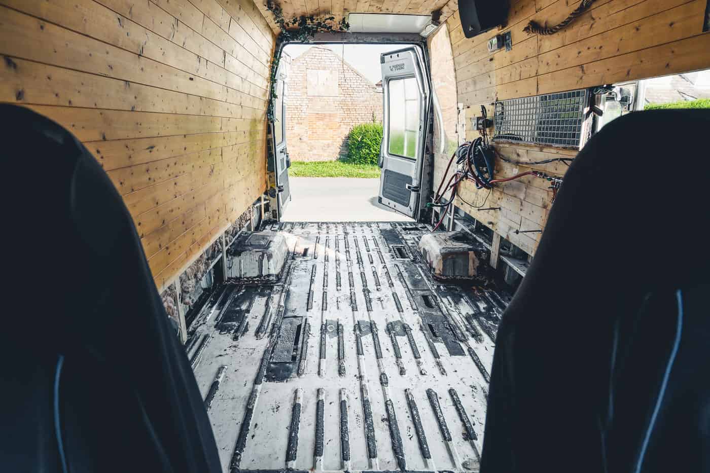 Dismantling my entire van-home - VandogTraveller